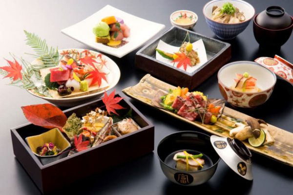 Top 6 Best Japanese Traditional Foods You Must Try