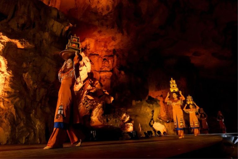 Halong Bay Cruise and Dragon Pearl Cave Show